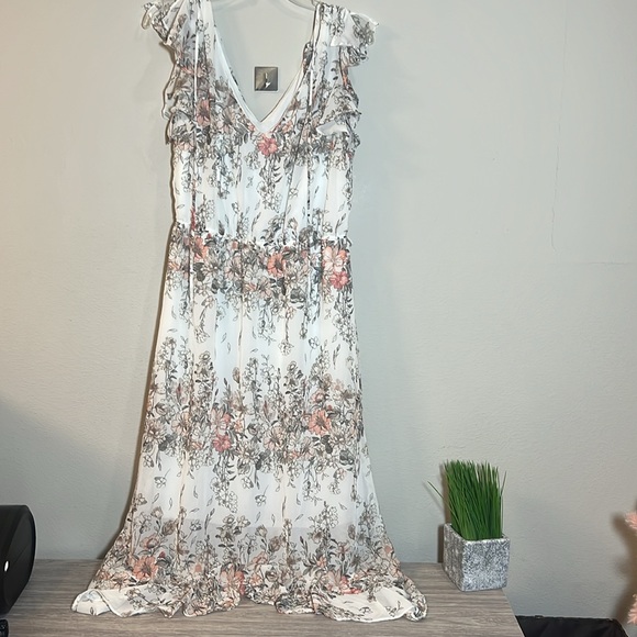 karin stevens | Dresses | Karin Stevens Floral White Pink High Low Maxi ...